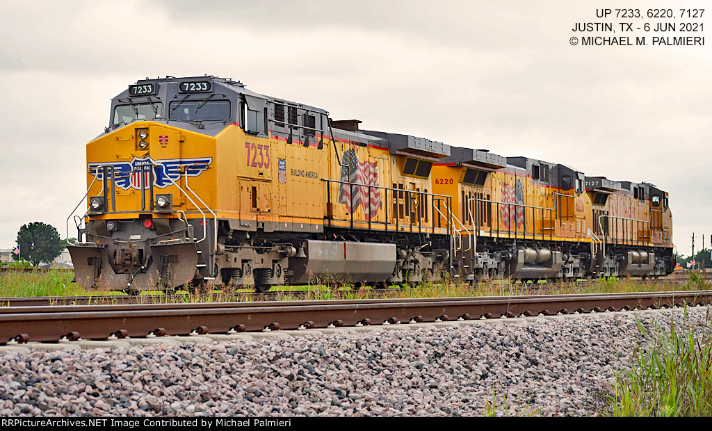 UP 7233, 6220 and 7127